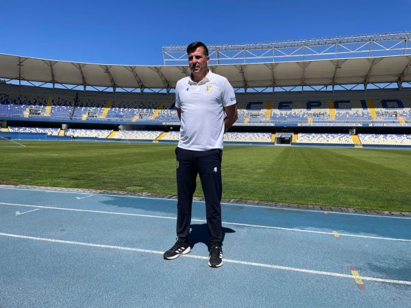 Juan Cruz Real asumió la dirección técnica de la UdeC para la temporada ...
